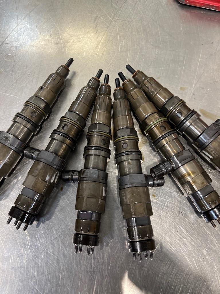 Detroit DD15 Fuel Injector | Payless Truck Parts