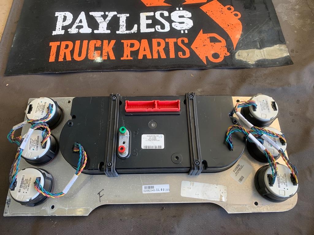 Freightliner cascadia Instrument Cluster | Payless Truck Parts