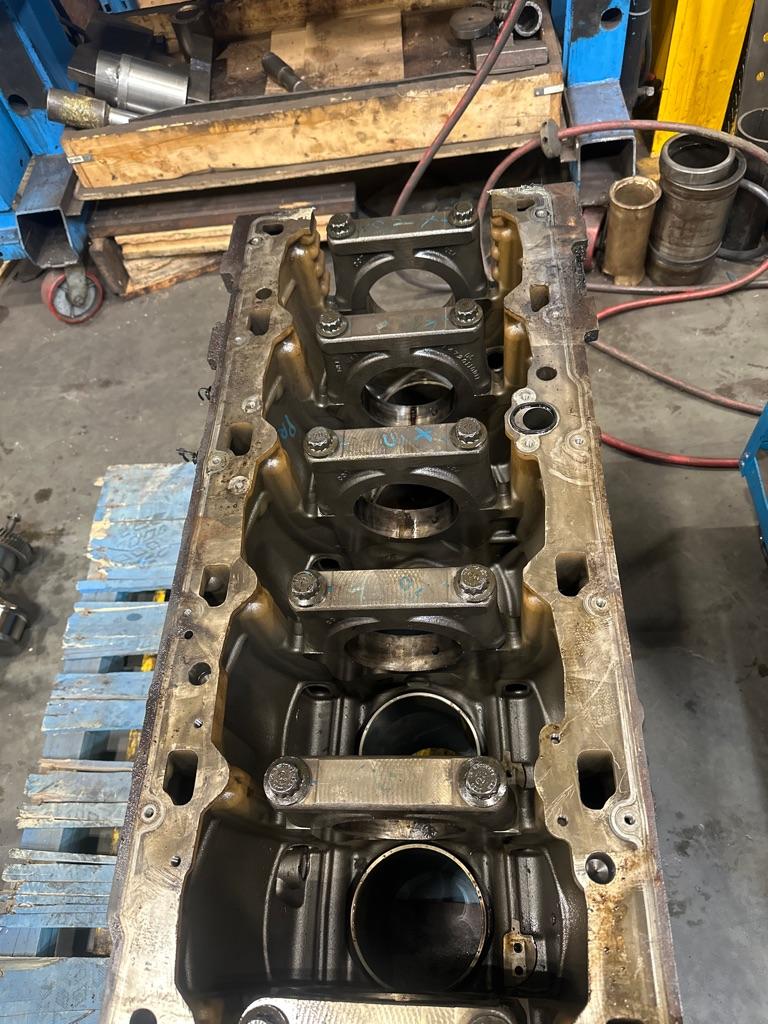 Detroit DD15 Cylinder Block | Payless Truck Parts