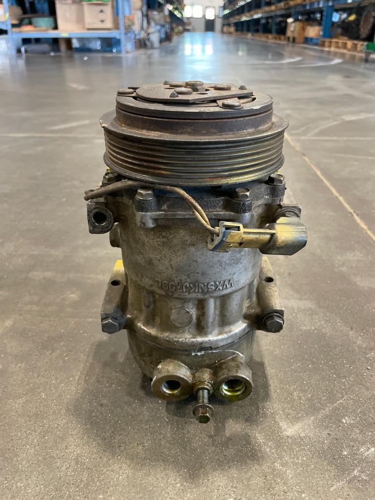 Cat C-15 Air Conditioner Compressor | Payless Truck Parts