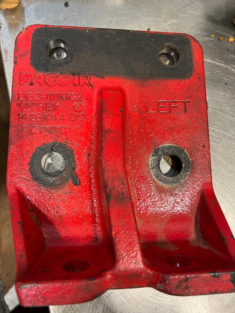 Paccar Engine Mounts | Payless Truck Parts