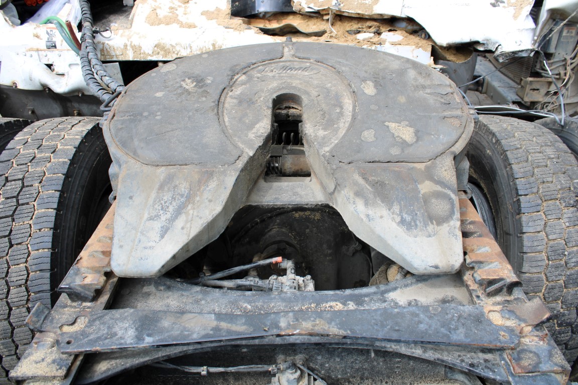 P265 2024 Peterbilt 567 | Payless Truck Parts